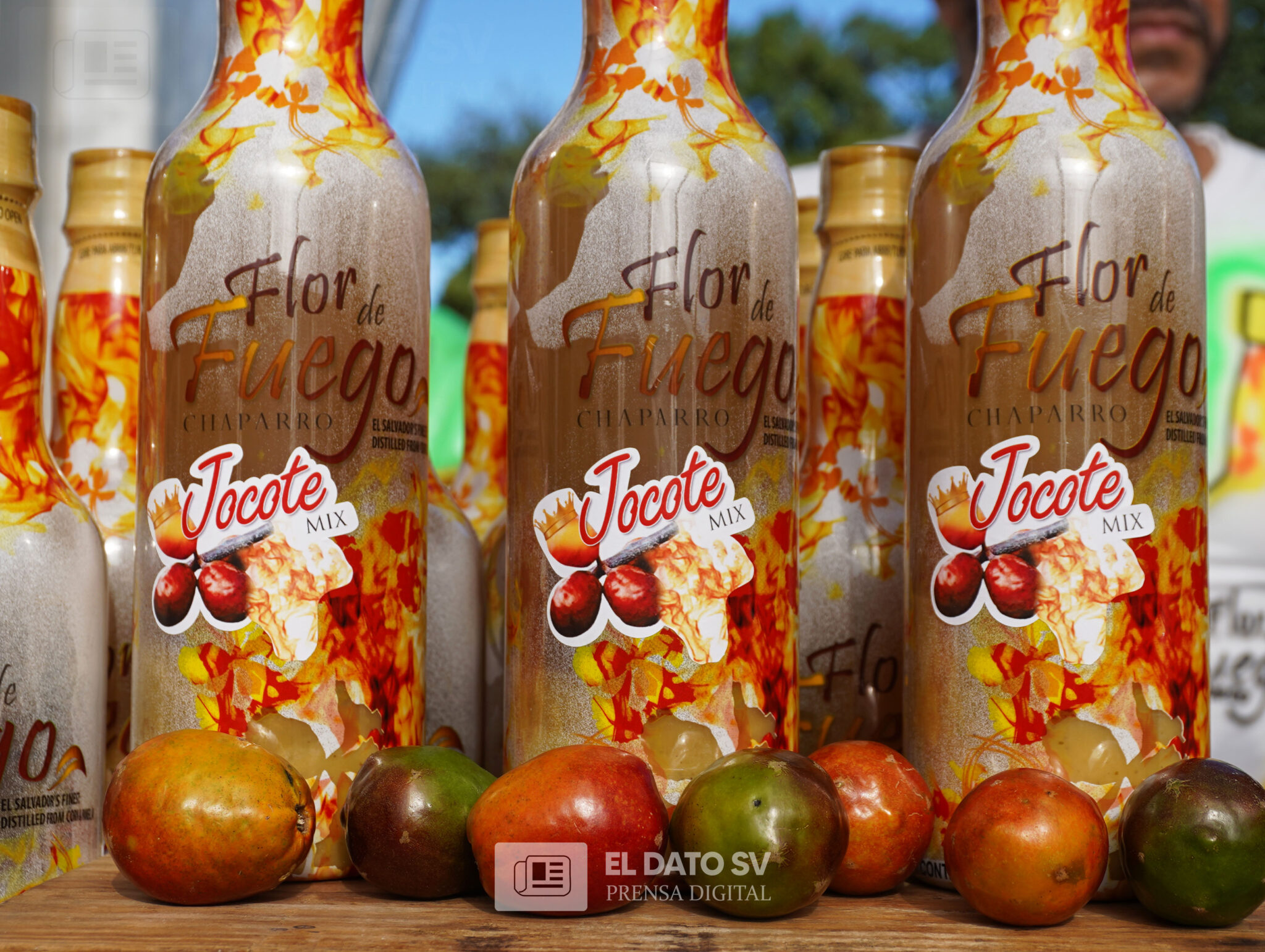 Jocotes de Corona en El Salvador: Tesoro Tropical de Sabor y Tradición