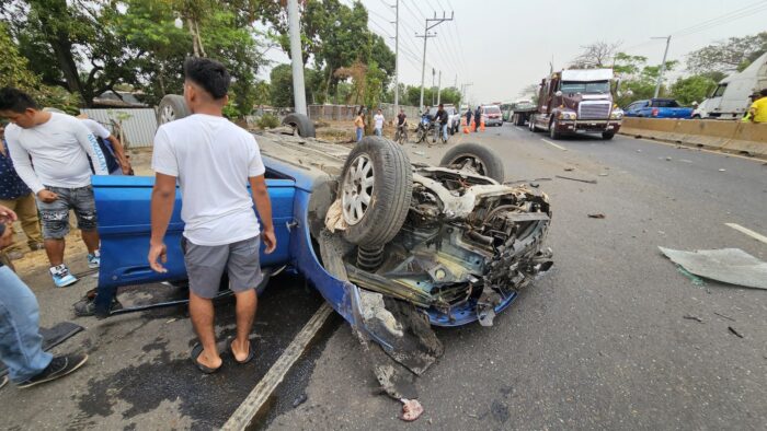 Omar Angulo sufre accidente de tránsito en Sonsonate